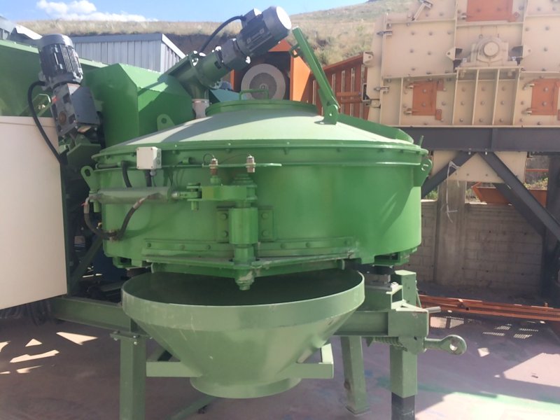 Pan Type Mixer - Hawk Plant